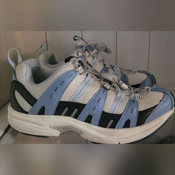 Dr. Comfort | Shoes | Dr Comfort Refresh Womans Sz 75 Athletic Shoes ...